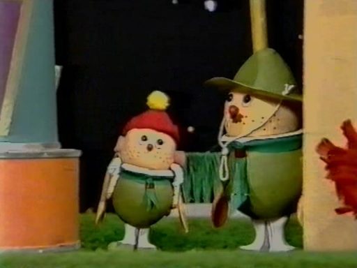 Button Moon (1) | TVARK