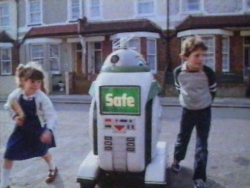 Green Cross Code: Droid | TVARK