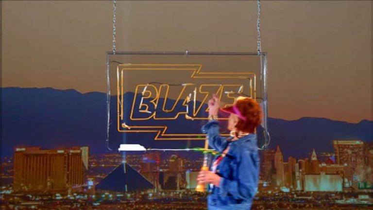 Blaze Ident – Showgirl | TVARK