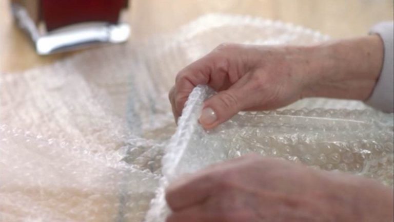 Quest Red – Bubble Wrap | TVARK