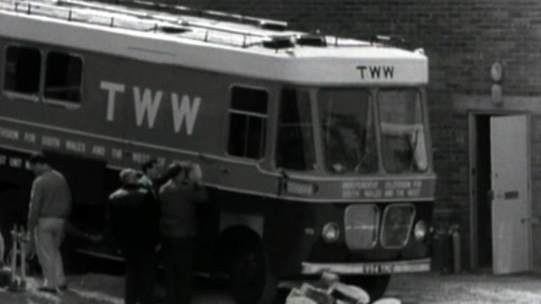 TWW Corporate Logo and Print Examples | TVARK