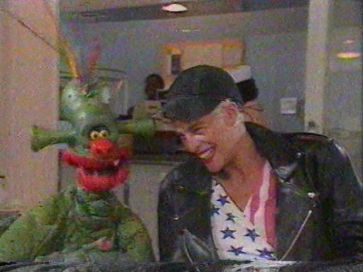 Gilbert The Alien promo | TVARK