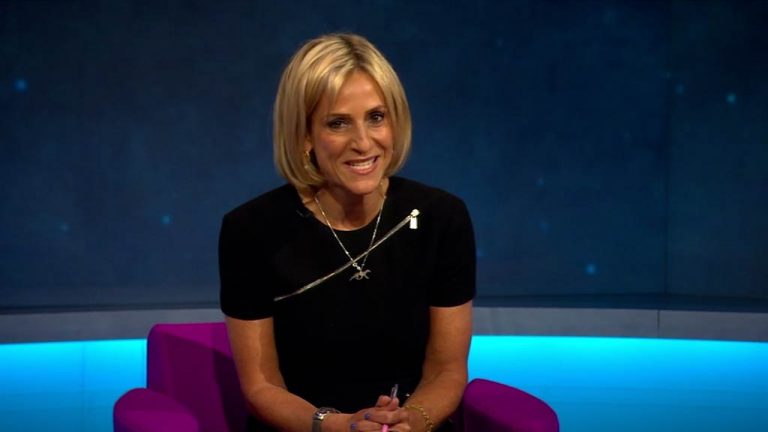 News Night – First new look programme | TVARK