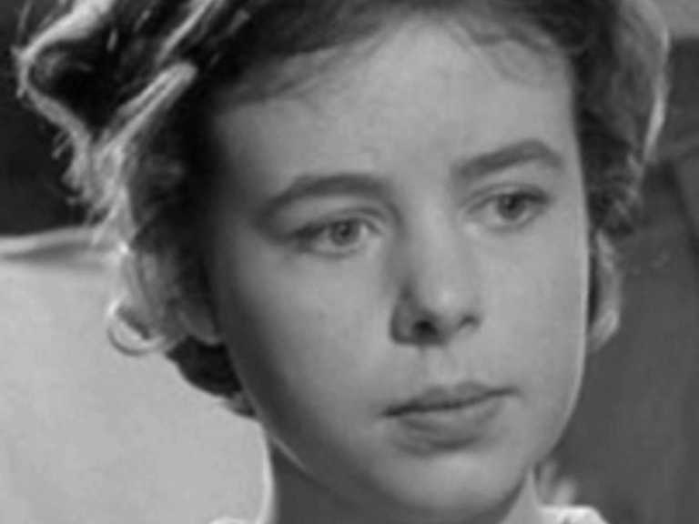 Sarah Long's Instagram, Twitter & Facebook on IDCrawl